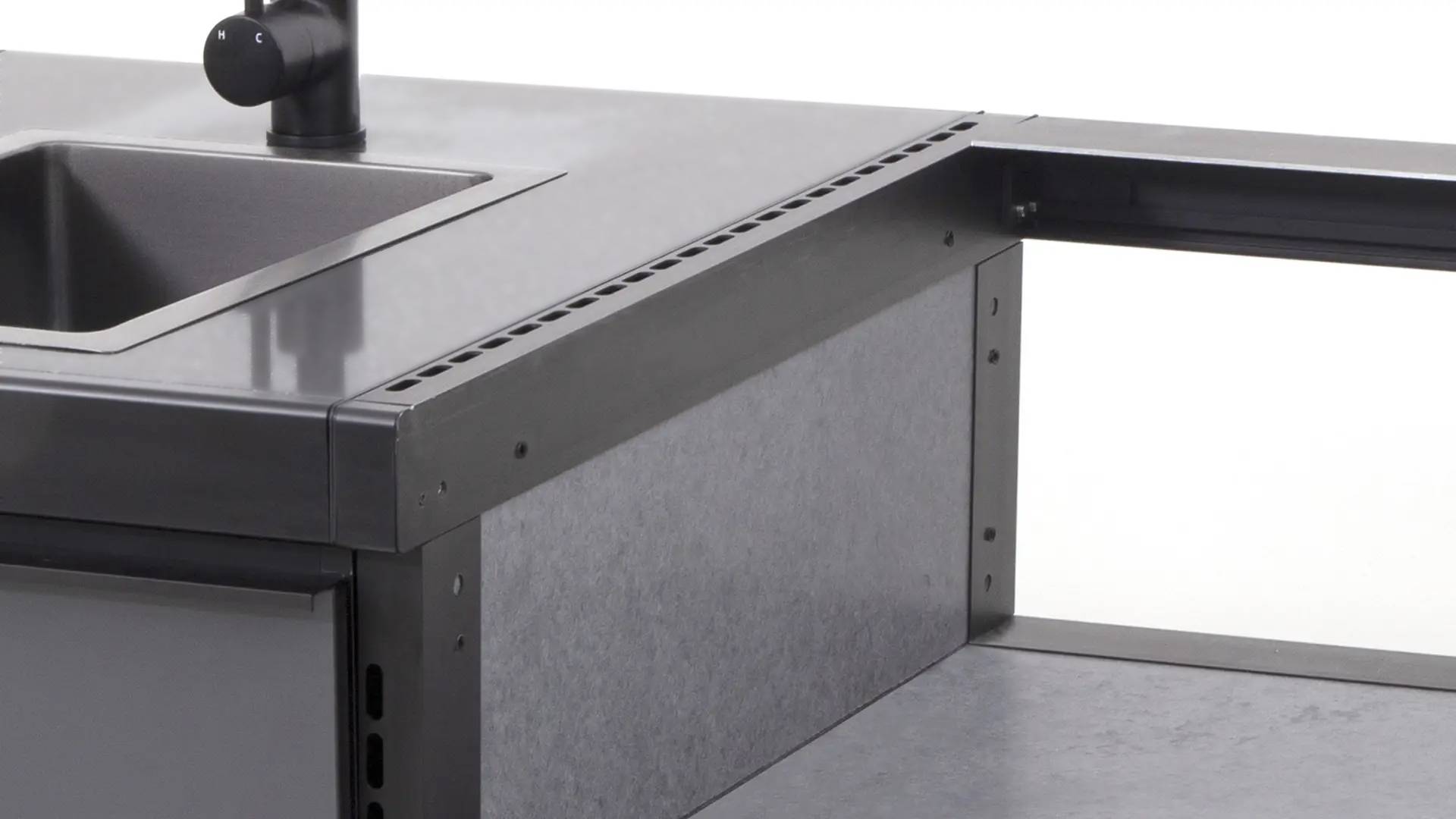 STEP 1 _Measure Your Space - AlfrescoPlus Outdoor BBQ Kitchens